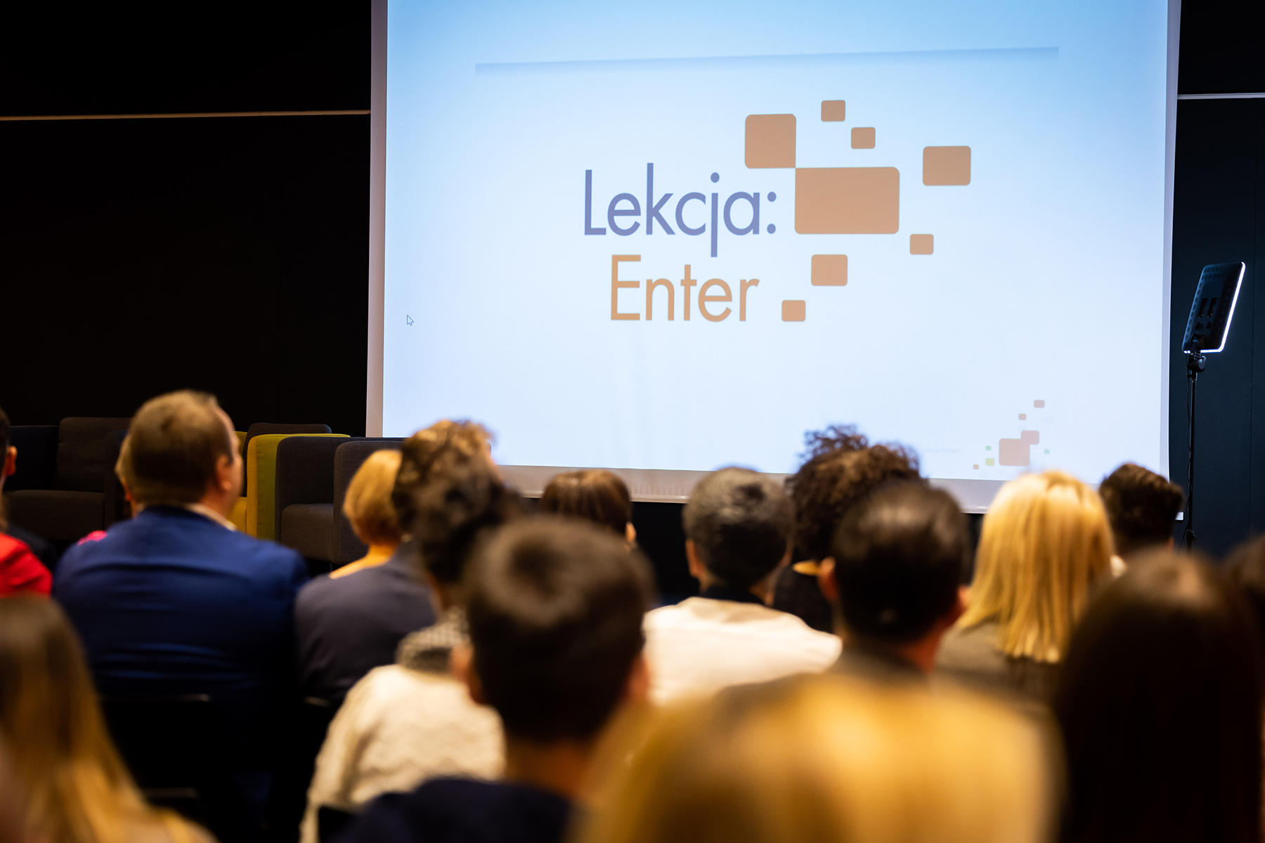 Nowe i angażujące lekcje dzięki projektowi Lekcja:Enter - Biuro Prasowe Orange Polska